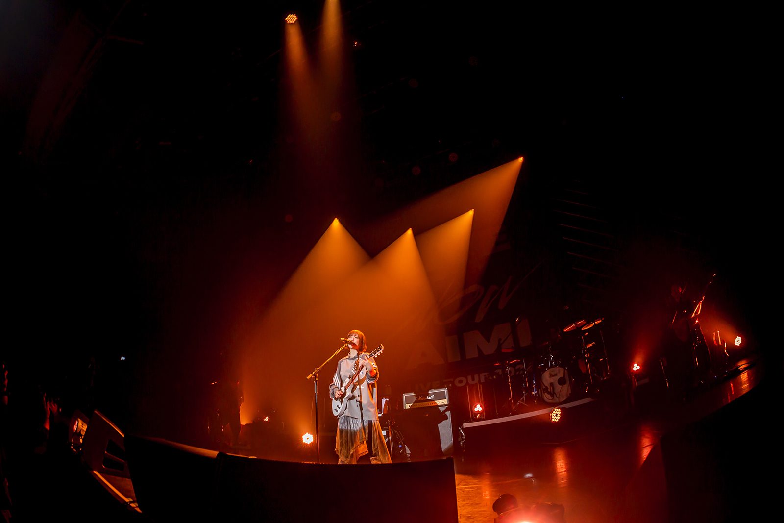 “今を生きる”を体現した愛美のライブツアー「AIMI LIVE TOUR 2024 “LIVE IT NOW”」ファイナル公演を振り返る ...