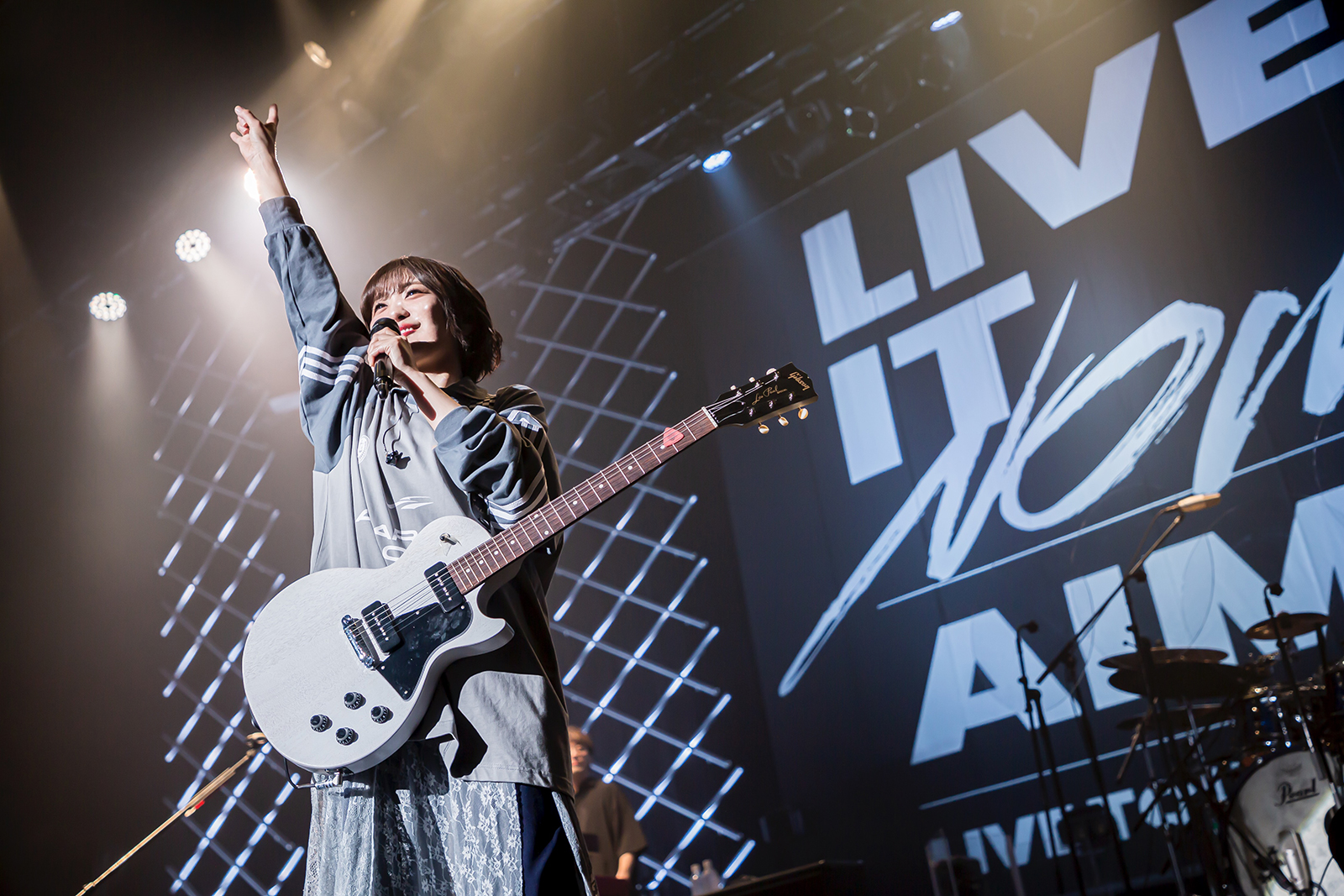 “今を生きる”を体現した愛美のライブツアー「AIMI LIVE TOUR 2024 “LIVE IT NOW”」ファイナル公演を振り返る ...
